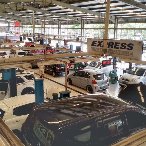 Dealer Toyota Auto2000 Denpasar - Car Dealership