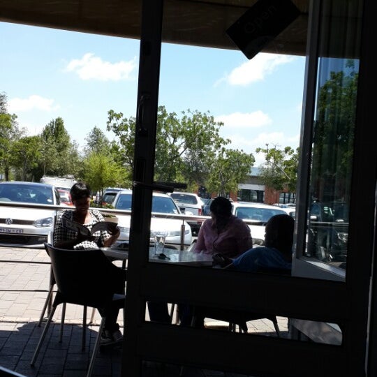 News Cafe - 12 tips from 341 visitors