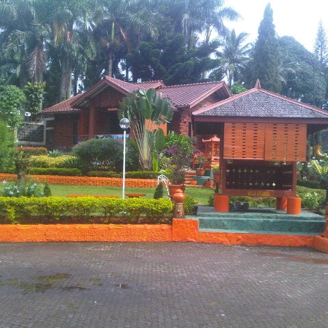 Villa arumba - Cisarua, Jawa Barat