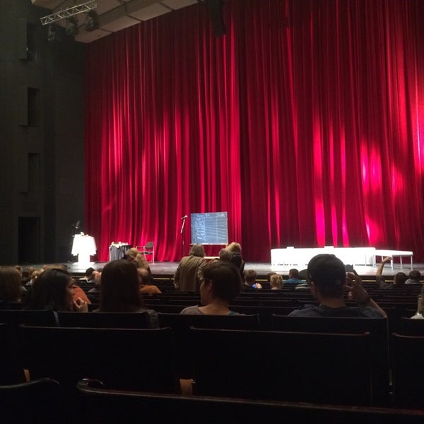 Staatsoper Hannover - Opera House in Mitte