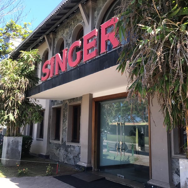 Singer Finance (Lanka) PLC - Structure in Colombo 2