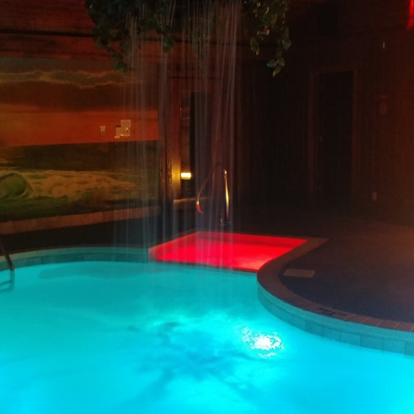 Sybaris Pool Suites - Resort in Northbrook