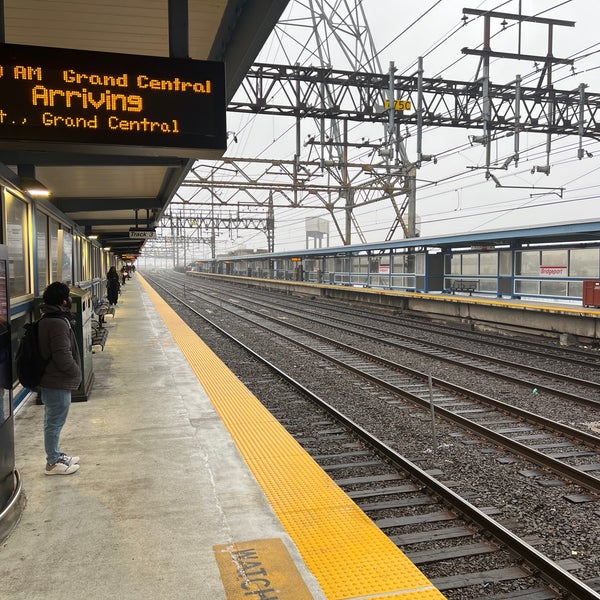 Photos at Bridgeport Train Station (BRP) - Metro North & Amtrak ...