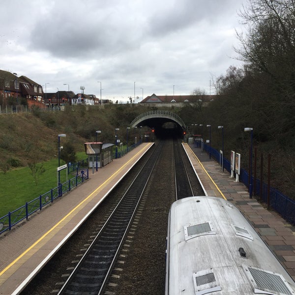 Gerrards Cross Railway Station (GER) - 9 tips from 982 visitors