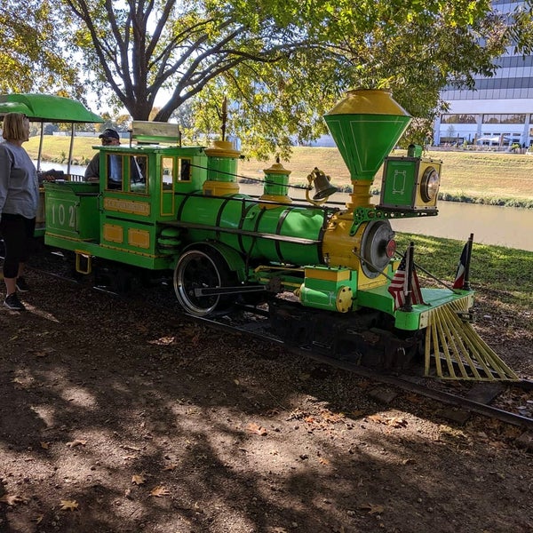 Forest Park Miniature Train - Arts and Entertainment