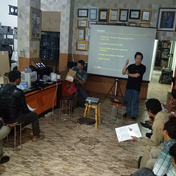 Nat's Studio Lab Sukasari - Jln. Sukasari II No.11A