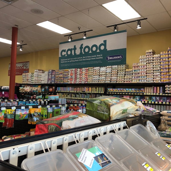 Tomlinson's Feed & Pets - Pet Supplies Store in Austin