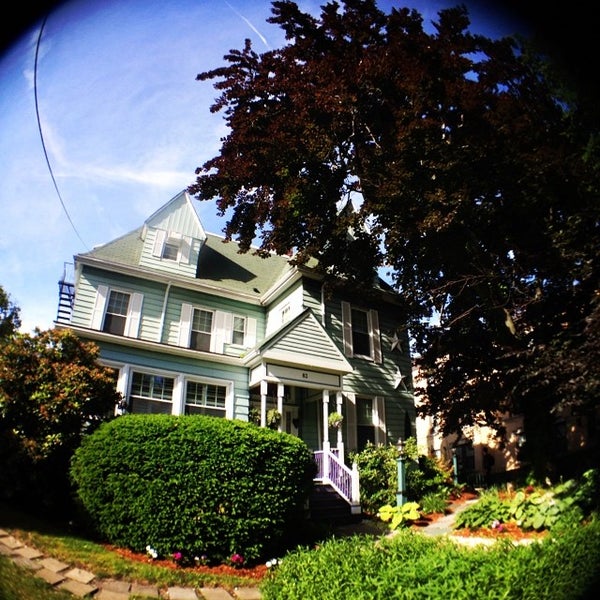 Beech Tree Inn - Hotel in Brookline