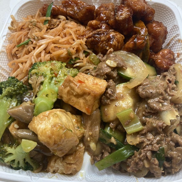 Little Cafe Siam - Ala Moana - Kakaako - Honolulu, HI