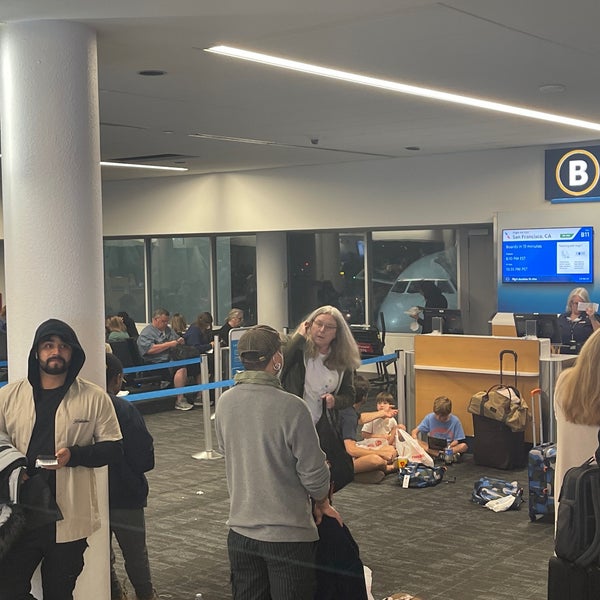 Gate B11 - Concourse B