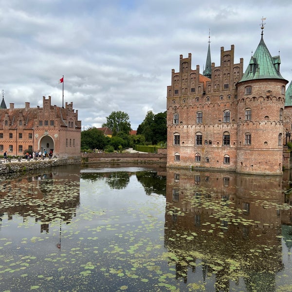 Egeskov Slot - Castle