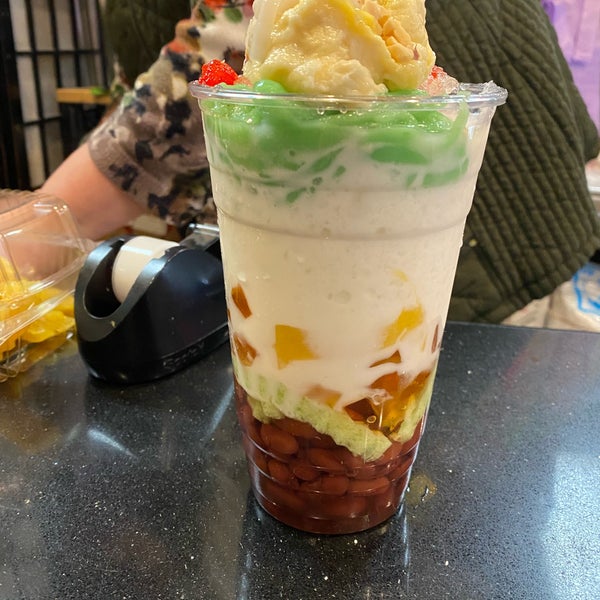 che dessert lounge - Beacon Hill - Seattle, WA