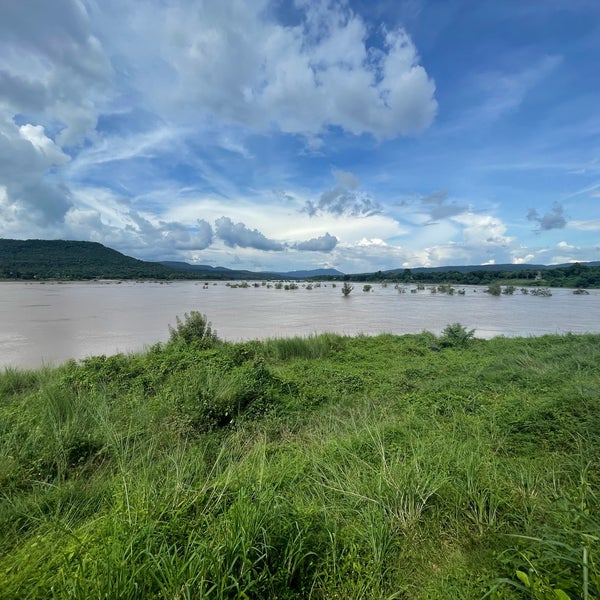 จุดชมวิว แม่น้ำสองสี (Two-Color River View Point) - Scenic Lookout in ...