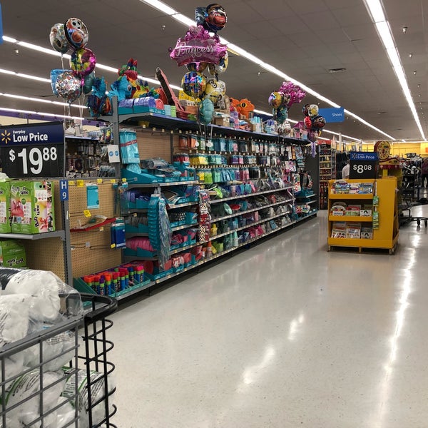 Walmart Supercenter - Big Box Store in Gurnee