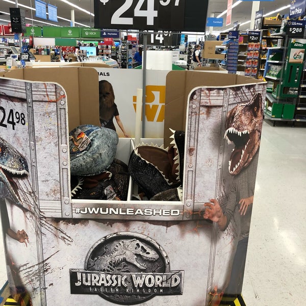 Photos at Walmart Supercenter - Big Box Store in Gurnee