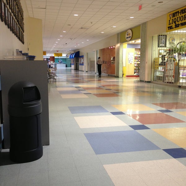 Photos at Grand Bahama International Airport (FPO) - Freeport District ...