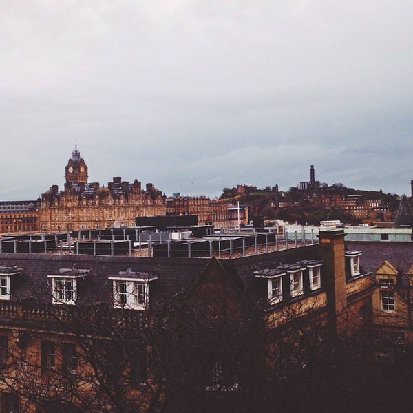 Photos at The News Steps - Waverley Station - Edinburgh, City of Edinburgh