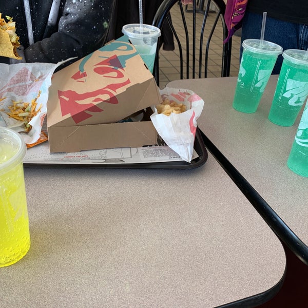 Taco Bell/KFC - Fast Food Restaurant