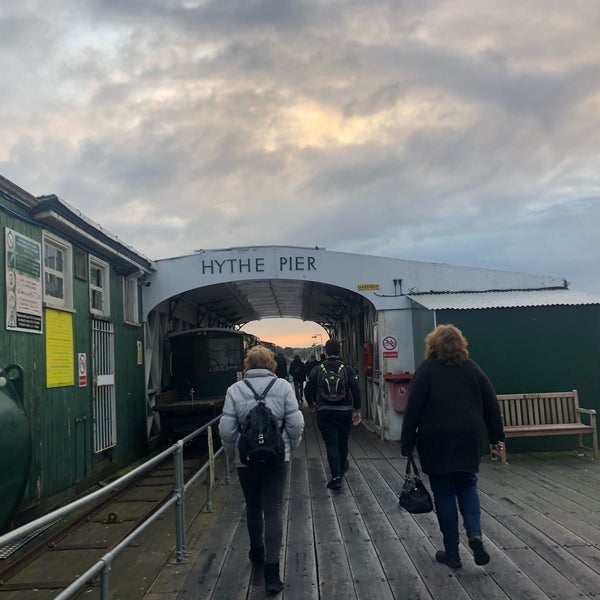 Hythe Pier - Pier in Hythe