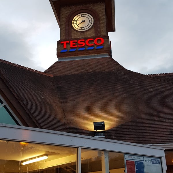 Tesco - Supermarket in Loudwater
