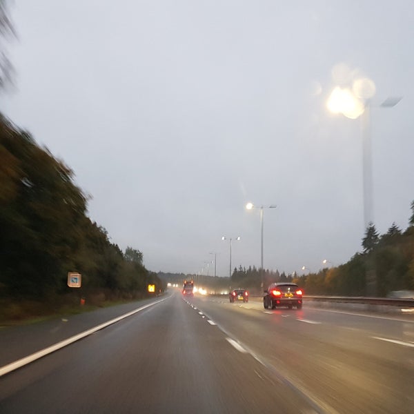 Photos at M25 Junction 16 / M40 Junction 1A - J16 / J1A