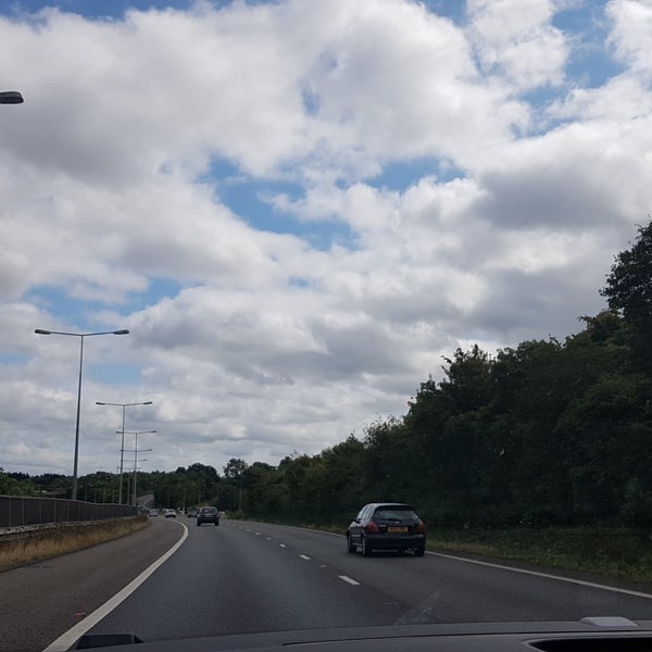 Photos at M25 Junction 16 / M40 Junction 1A - J16 / J1A