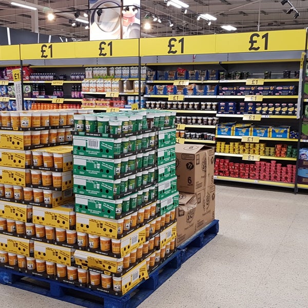 Tesco Extra - Supermarket in Slough