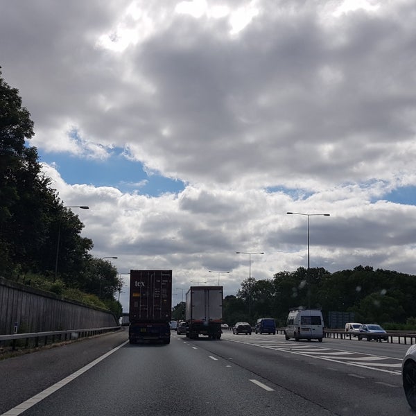 Photos at M25 Junction 16 / M40 Junction 1A - J16 / J1A