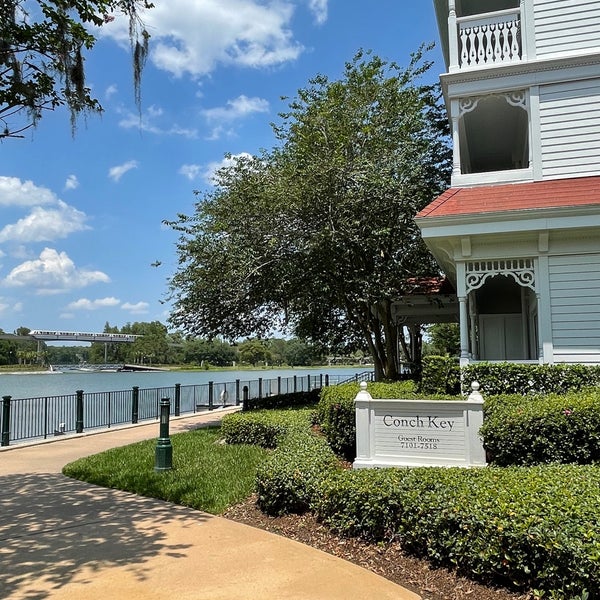 Conch Key Building - 3421 Floridian Way