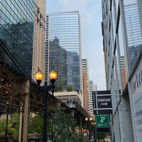 Accenture Tower - West Loop - 1 tip from 1433 visitors