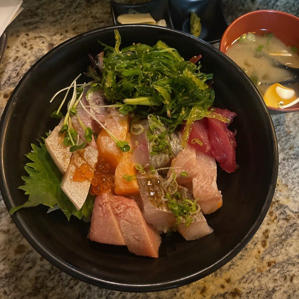 Akiko's Sushi Bar - Sushi Restaurant in San Francisco