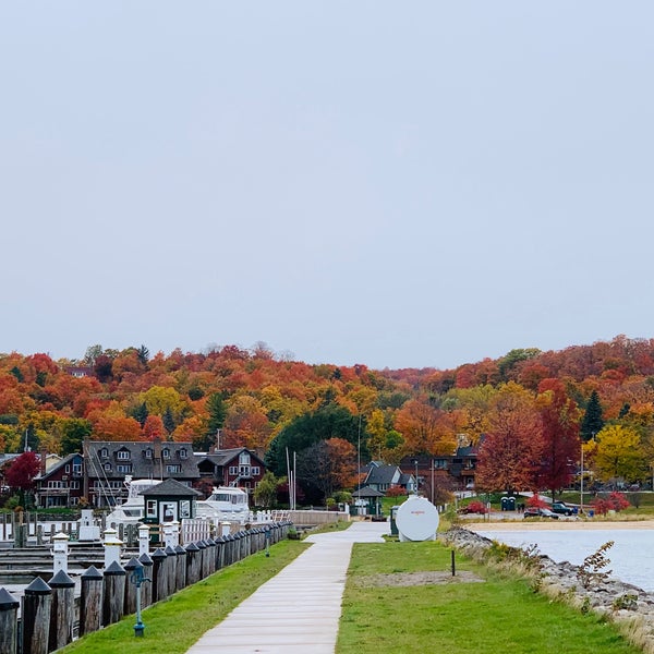 Suttons Bay Beach and Marina - 5 tips