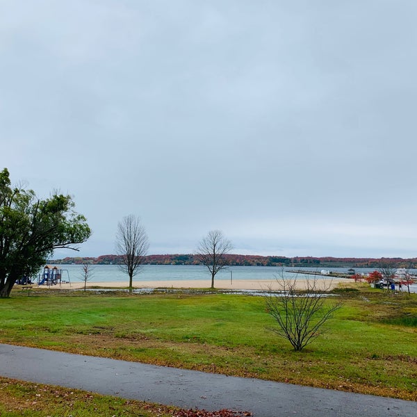 Suttons Bay Beach and Marina - 5 tips