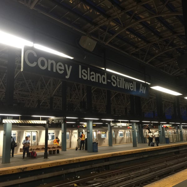 Subway at Stillwell Station - Coney Island - 7 tips