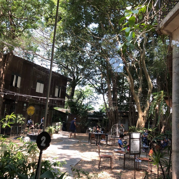 Namon Nomwan (หน้ามน หนมหวาน) - Café in Chon Buri District