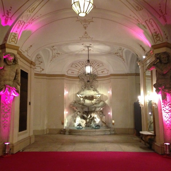 Palais Auersperg - Monument / Landmark in Vienna