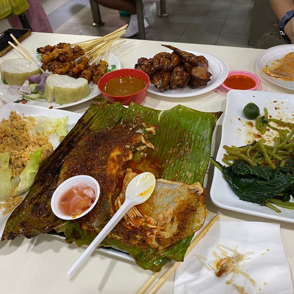 Chomp Chomp Food Centre - Serangoon - 192 tips from 21237 visitors