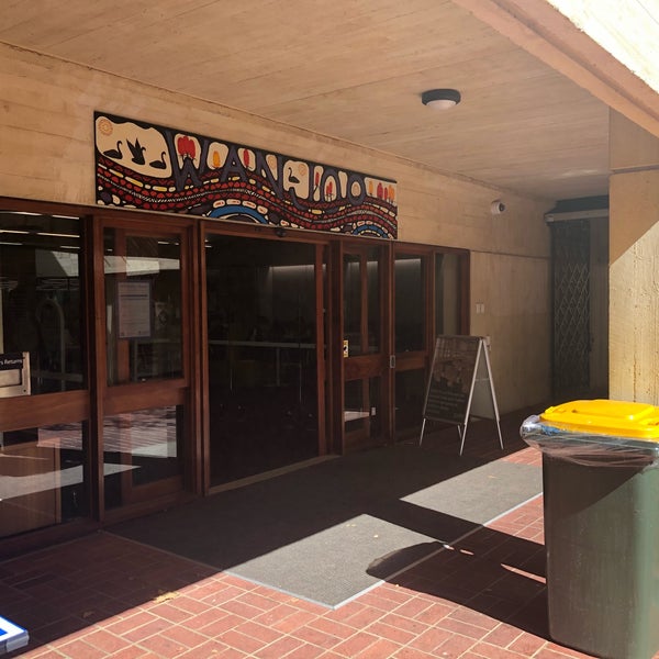 UWA Law Library - College Library in Crawley