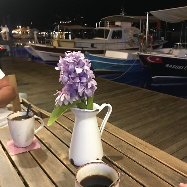 Ceri Cafe & Restaurant - 210 tips from 3031 visitors