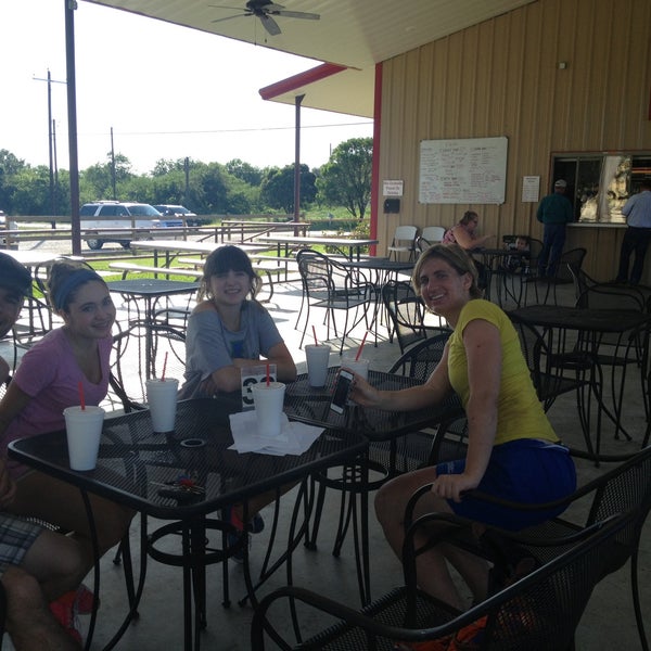 Sammy's Burgers & Brew - Beeville, TX