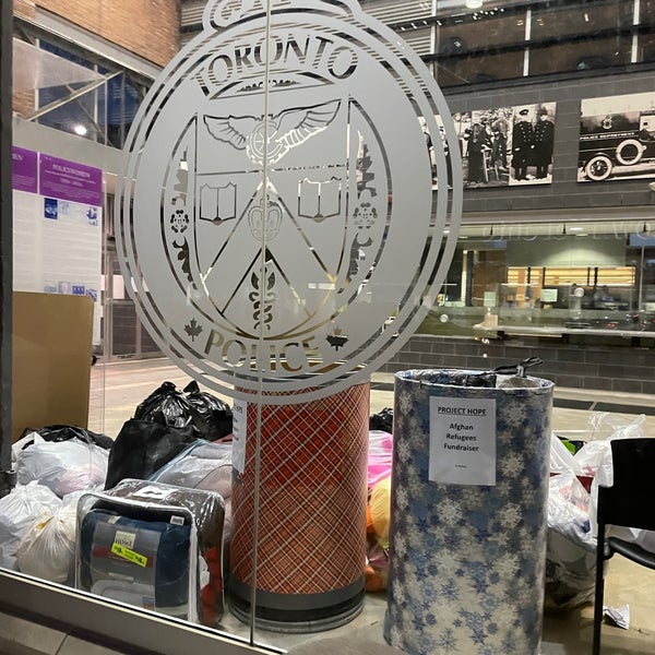 Toronto Police Service - 51 Division - Distillery - 2 tips