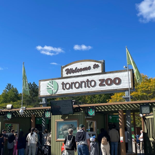 Toronto Zoo Entrance