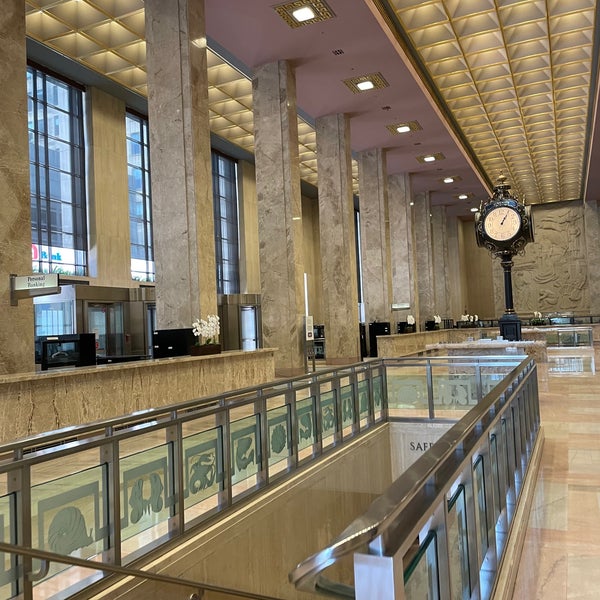 Scotiabank - Financial District - 40 King St. W