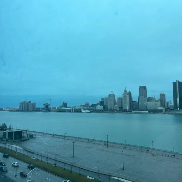 Downtown Windsor - 7 tips from 787 visitors