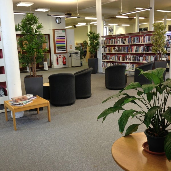 Plymouth Central Library - Library
