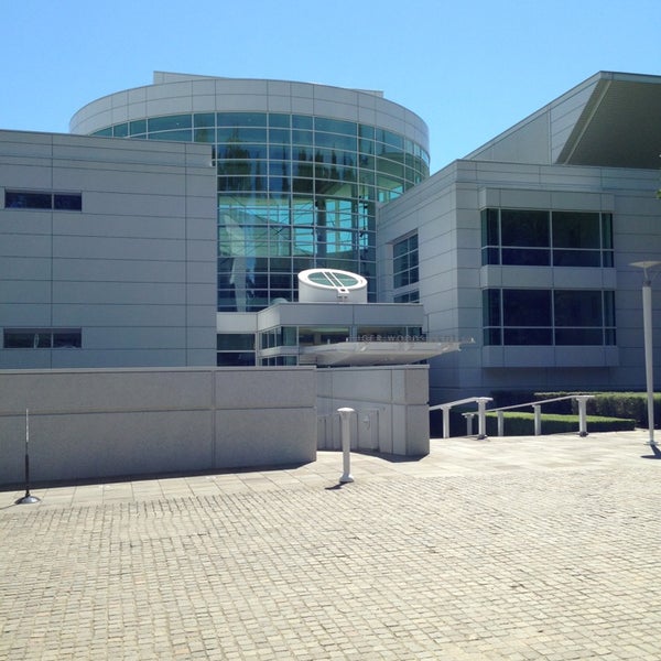 Tiger Woods Building Nike Campus