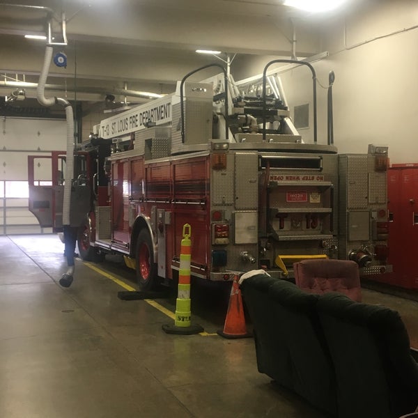 Photos at St. Louis Fire Dept. Engine House #13 - Hamilton Heights - St ...