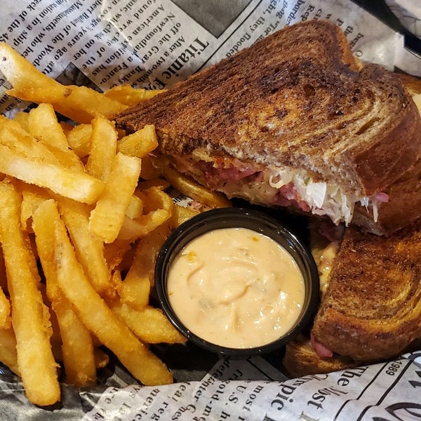 Oakhurst Grille & Event Center - 14 tips from 316 visitors