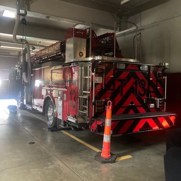 Photos at St. Louis Fire Dept. Engine House #13 - Hamilton Heights - St ...