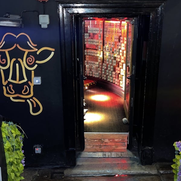 The Boozy Cow - Burger Joint in New Town
